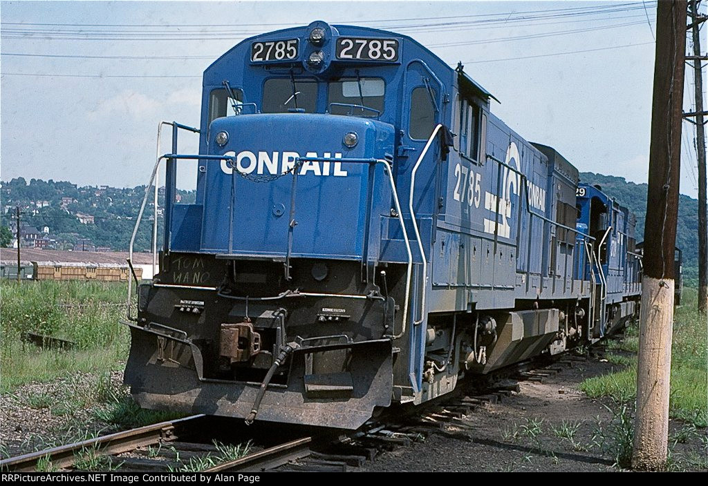 CR U23B's 2785 and 2729